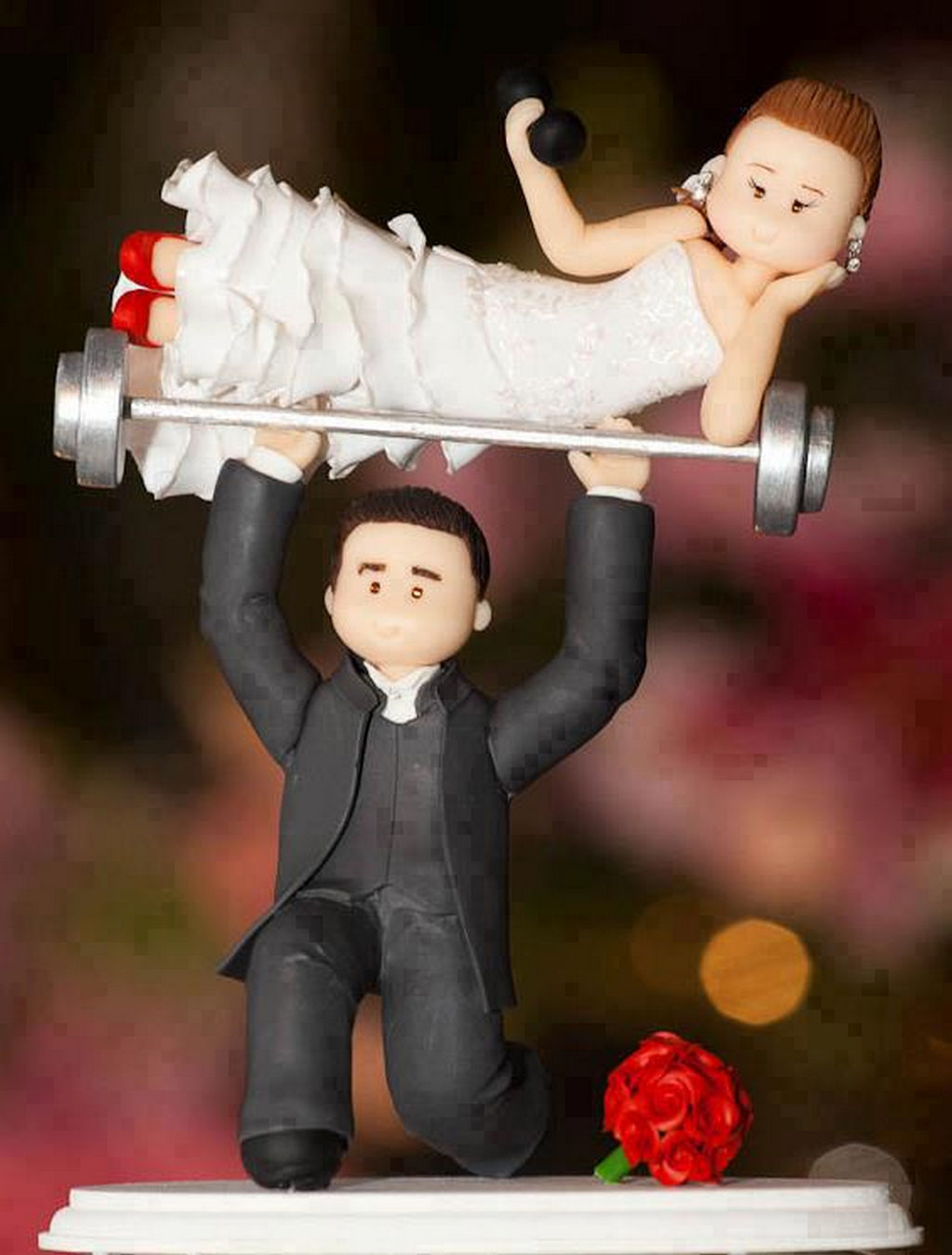 18 Funny Wedding Cake Toppers That Will Make You Lol