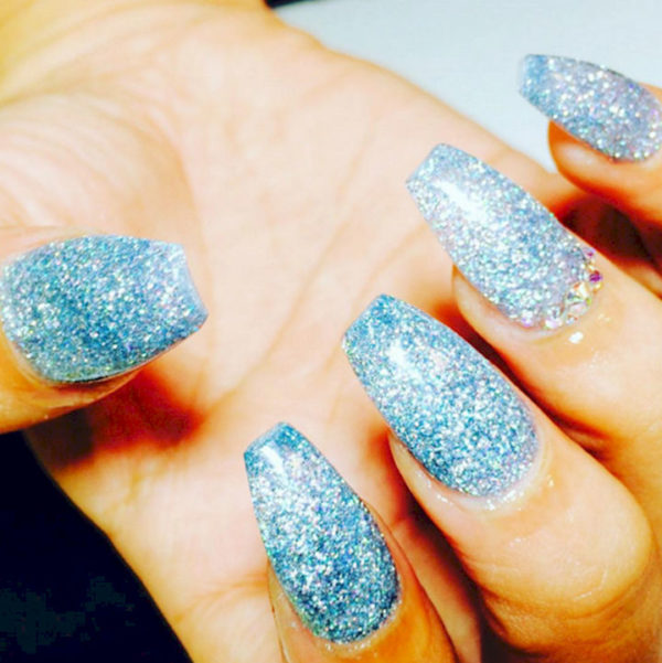 18 Ice Blue Nails That Will Bring out the Snow Queen in All of Us